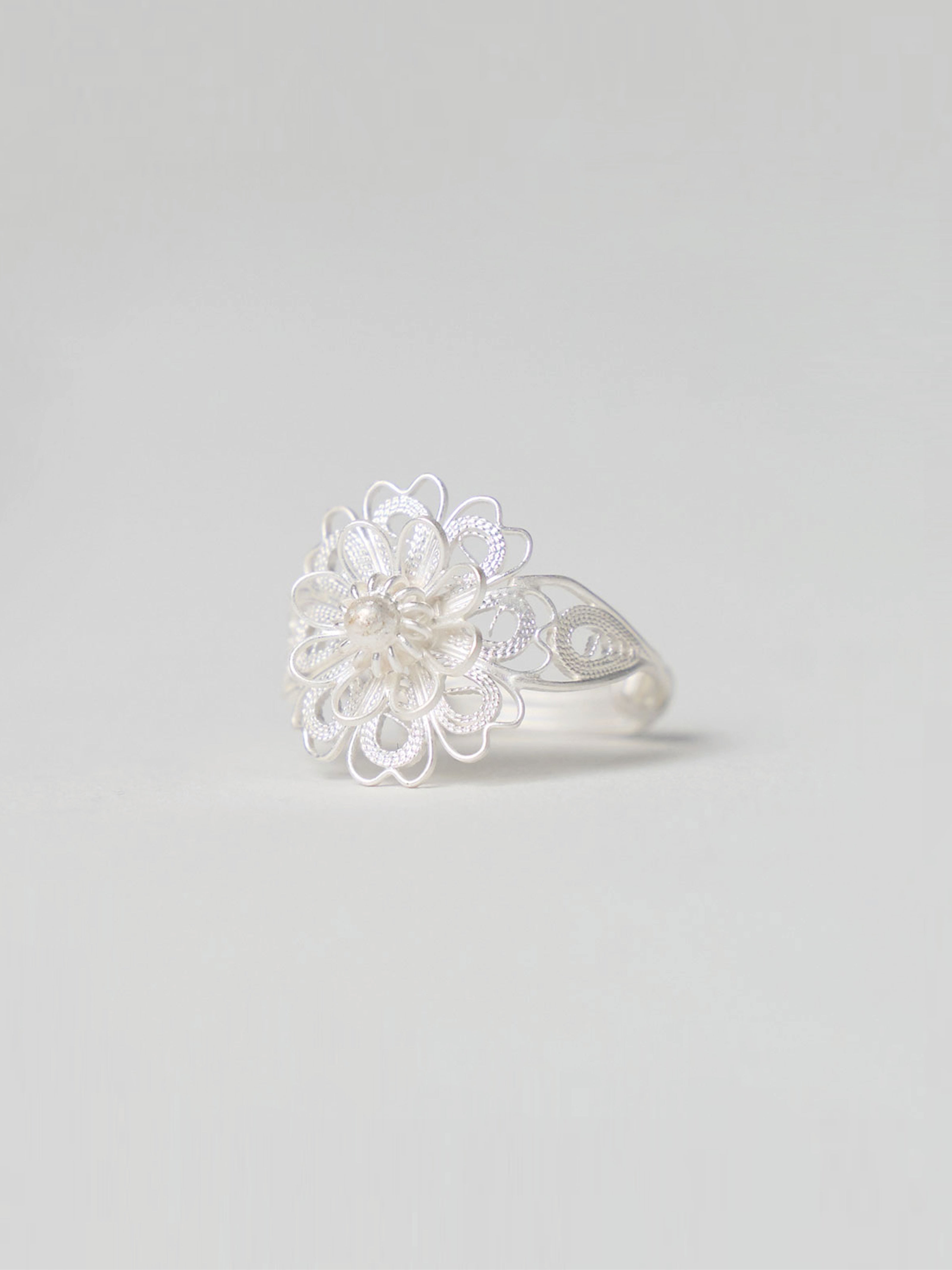 叠DIE - Knitting silver rings with multiple layers of petals – CUNZU
