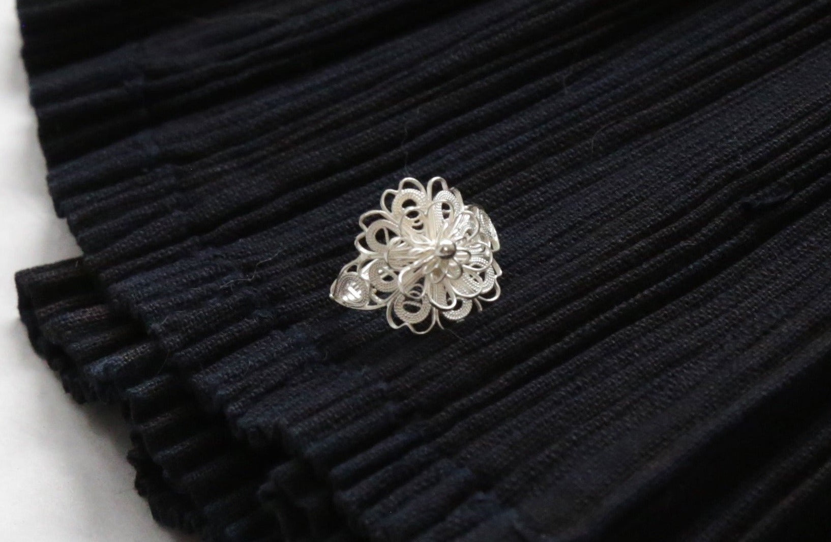 叠DIE - Knitting silver rings with multiple layers of petals – CUNZU